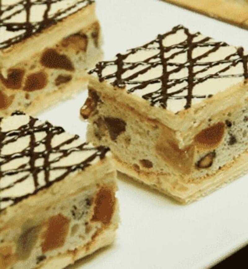 cake mosaic with nuts and (in Romanian) ,,rahat,, - Tuetego