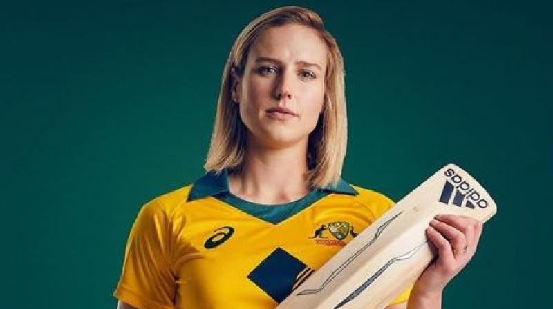 Three beautiful women cricketers who make you crazy - Tuetego