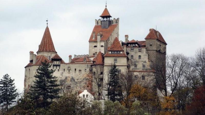 Bran castle, brasov- Romania. A history of over 600 years. (The myth of ...