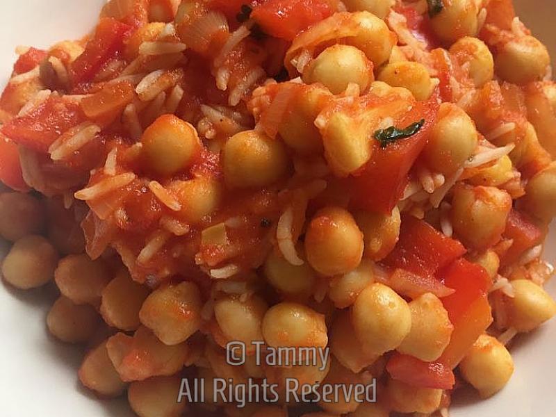 Rice with chickpeas. Dinner is served. - Tuetego