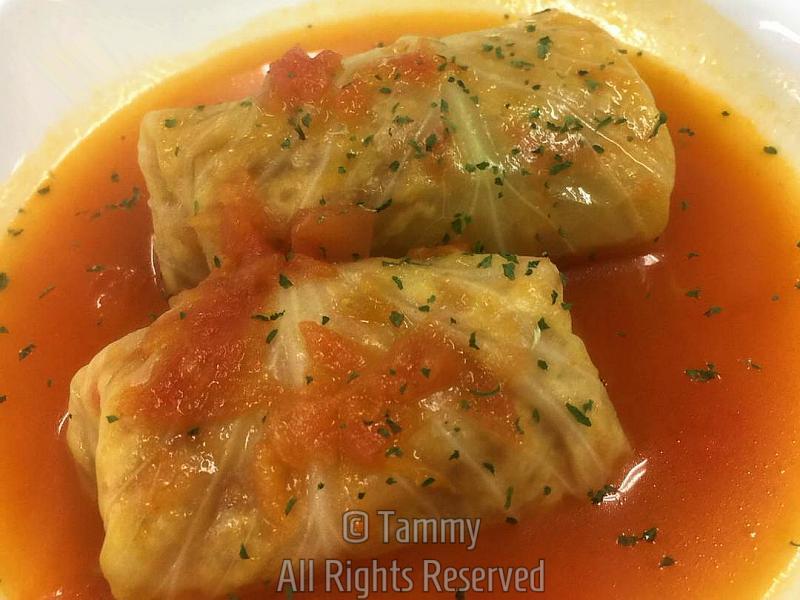 How to cook the aunthentic japanese Kyabetsu rolls - Tuetego